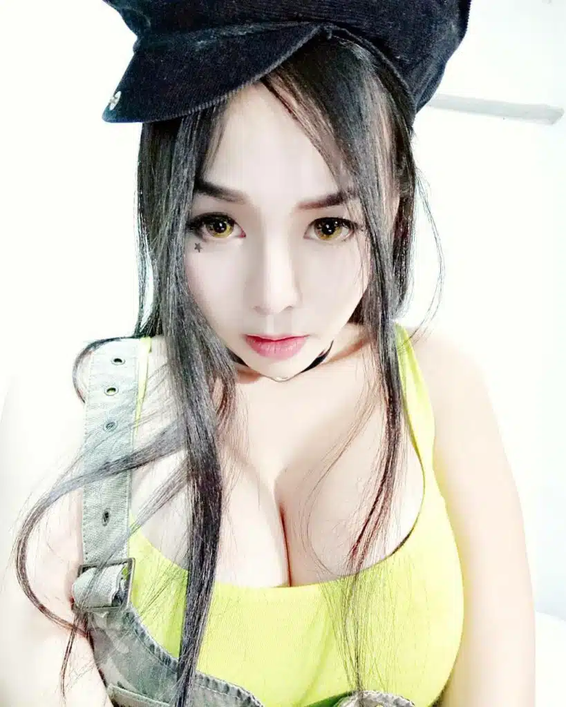 น้อง Nekososto เน็ตไอดอลสาวสวย สายOLF